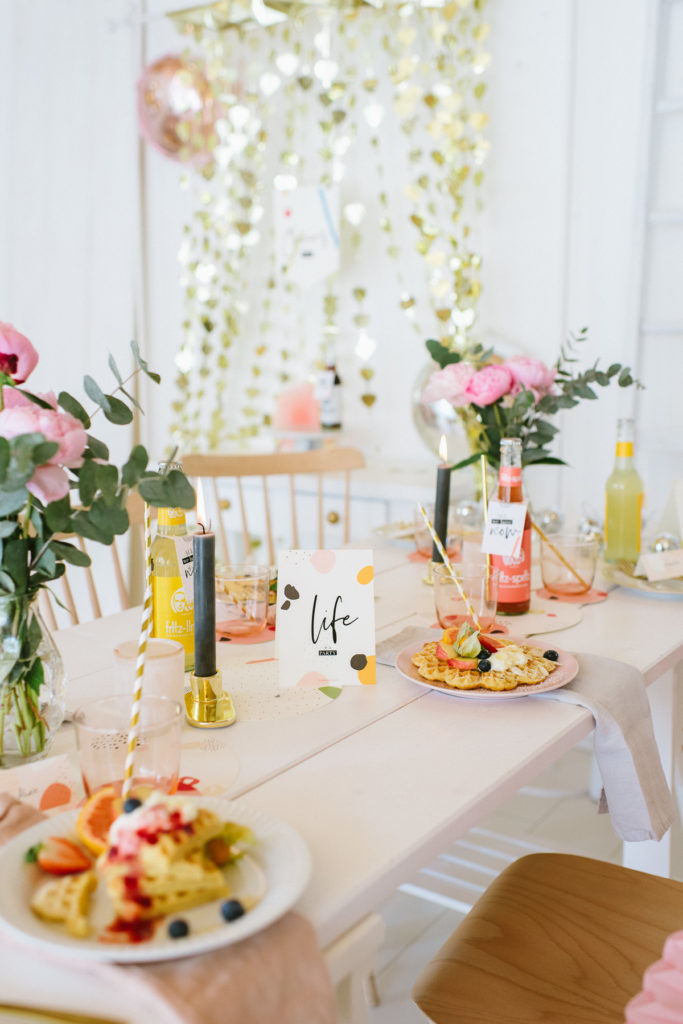 Waffel Bar - Die lässige Kuchenalternative inkl. Rezept - Fräulein K ...