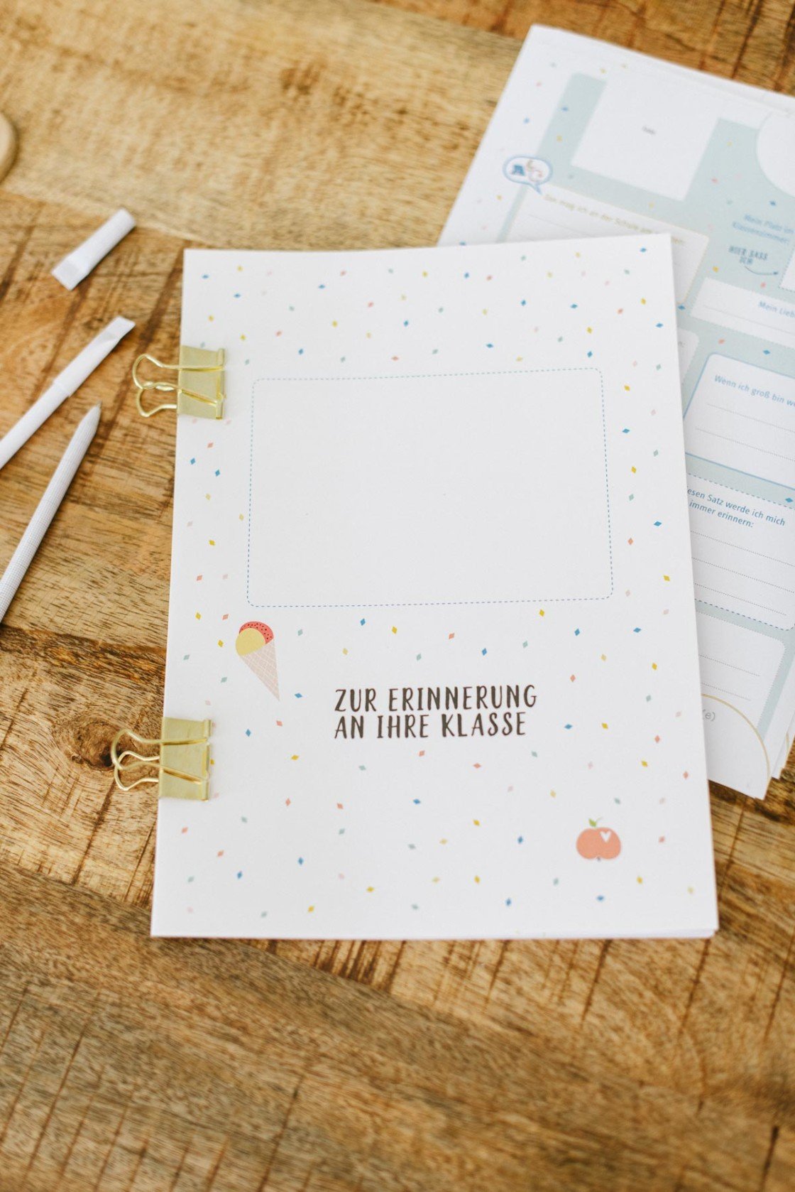 Abschiedsgeschenk für Lehrer: Freundebuch mit Download Vorlage ...