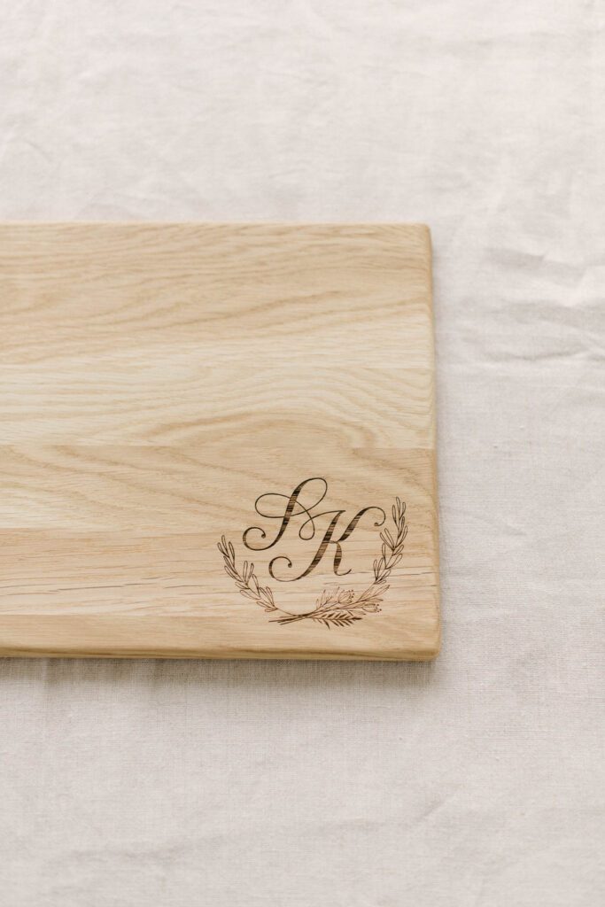 Großes Servierbrett Eiche 'Monogram' - Fräulein K. Sagt Ja